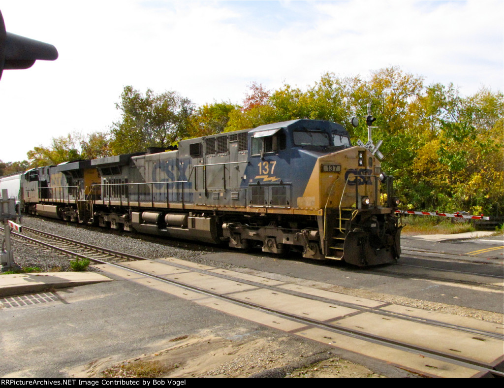 CSX 137 and 5499